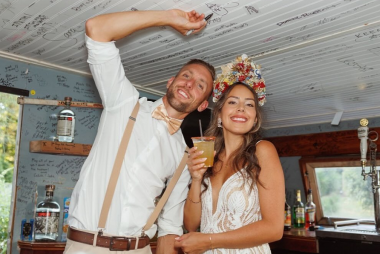 The Mobile Pub – We Bring The Party To You.